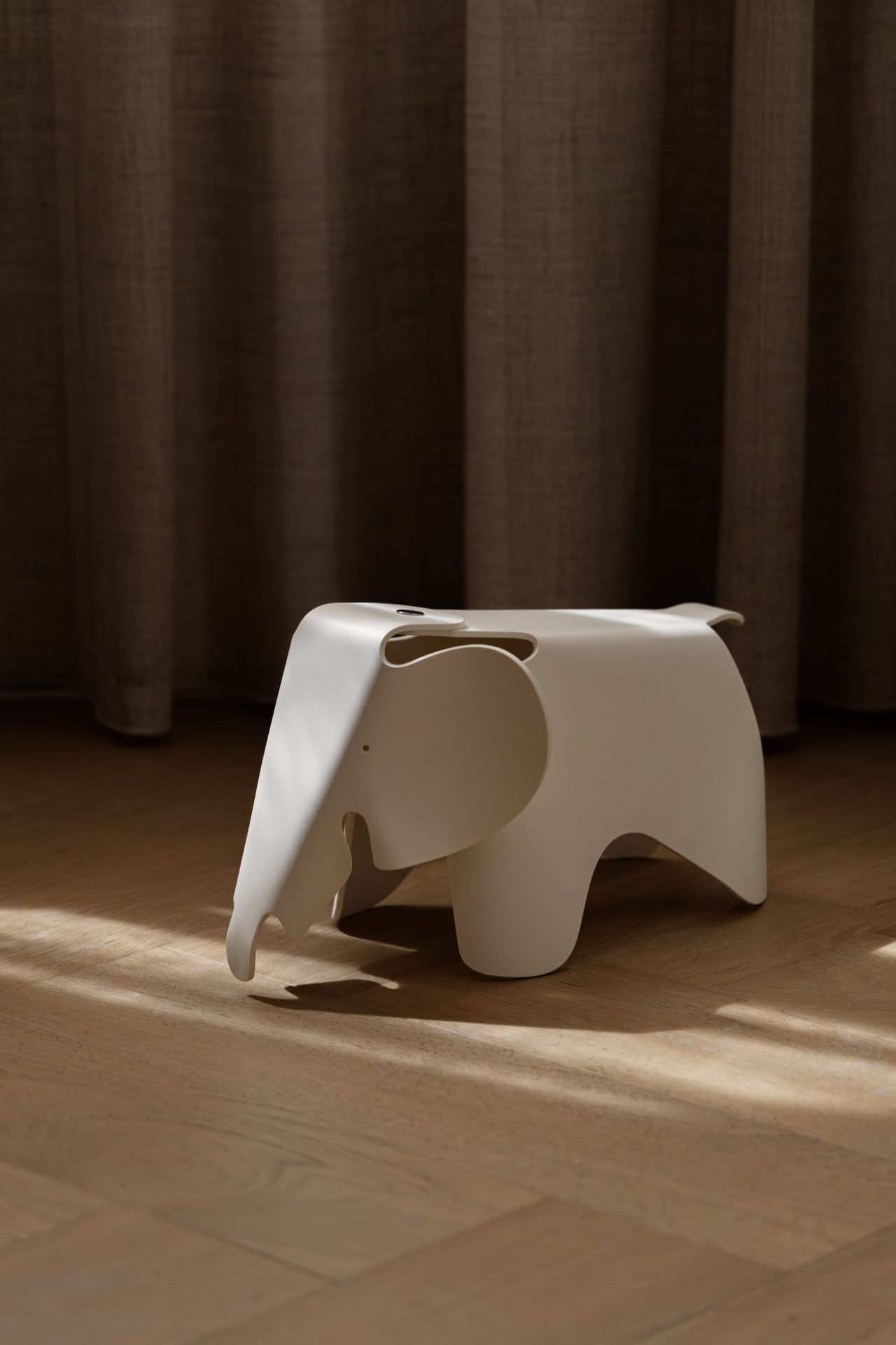 Vitra: la marca icónica llega a Espacio - Espacio Home Design